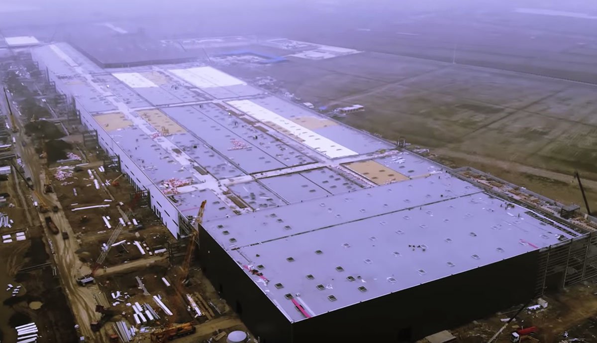 Tesla-Gigafabrik in China außen fast fertig (Video) > Teslamag.de